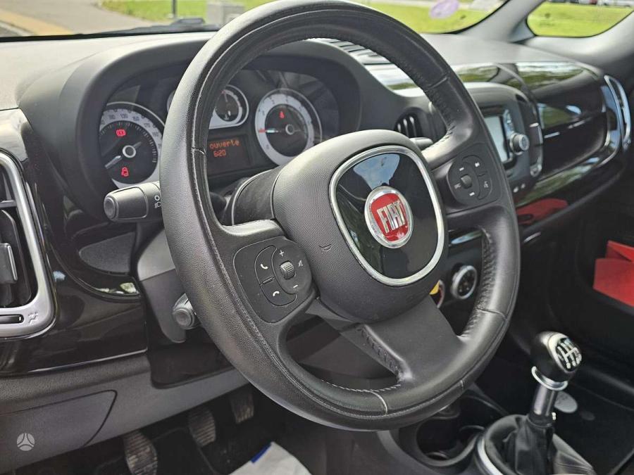 Черный Фиат 500L 2016 в Таураге, объемом двигателя 0.90 л и пробегом 120 тыс. км за 4000 €, фото 10 на AUTOMOTO.COM.LV