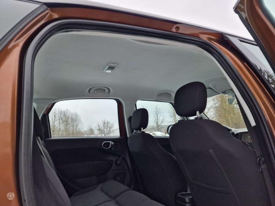Brūns Fiat 500L 2019 Panevēža, ar dzinēja tilpumu 1.60 L un nobraukumu 203 tūkst. km par 6850 €, foto 30 vietnē AUTOMOTO.COM.LV