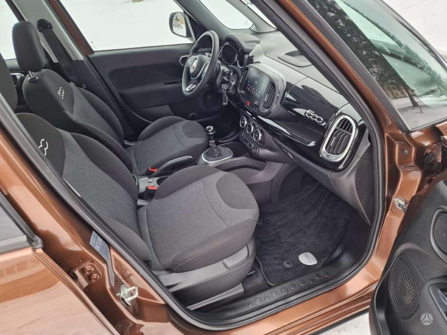 Brūns Fiat 500L 2019 Panevēža, ar dzinēja tilpumu 1.60 L un nobraukumu 203 tūkst. km par 6850 €, foto 32 vietnē AUTOMOTO.COM.LV