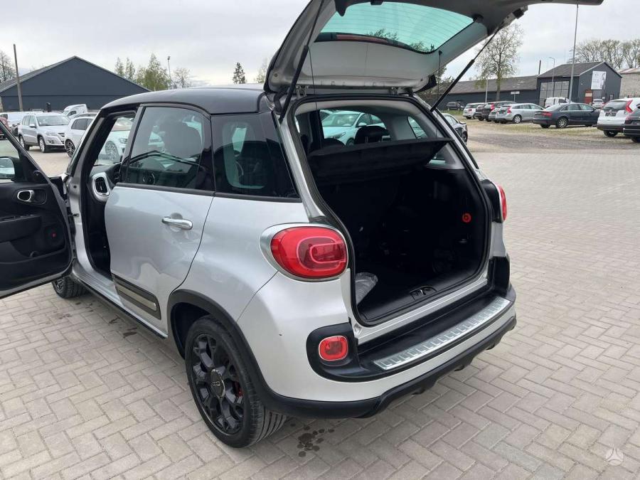 Grey Fiat 500L 2016 in Taurage, with an engine capacity of 1.60 L and mileage of 196 thousand km for 5100 €, photo 12 on AUTOMOTO.COM.LV