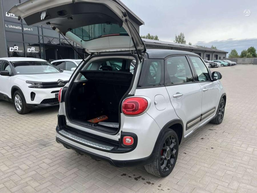 Grey Fiat 500L 2016 in Taurage, with an engine capacity of 1.60 L and mileage of 196 thousand km for 5100 €, photo 14 on AUTOMOTO.COM.LV