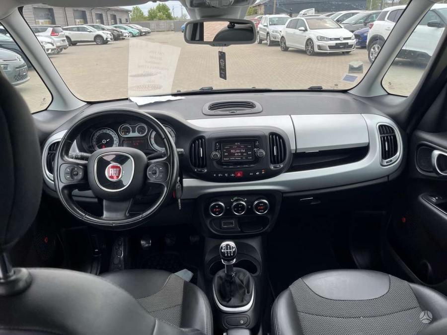 Grey Fiat 500L 2016 in Taurage, with an engine capacity of 1.60 L and mileage of 196 thousand km for 5100 €, photo 23 on AUTOMOTO.COM.LV