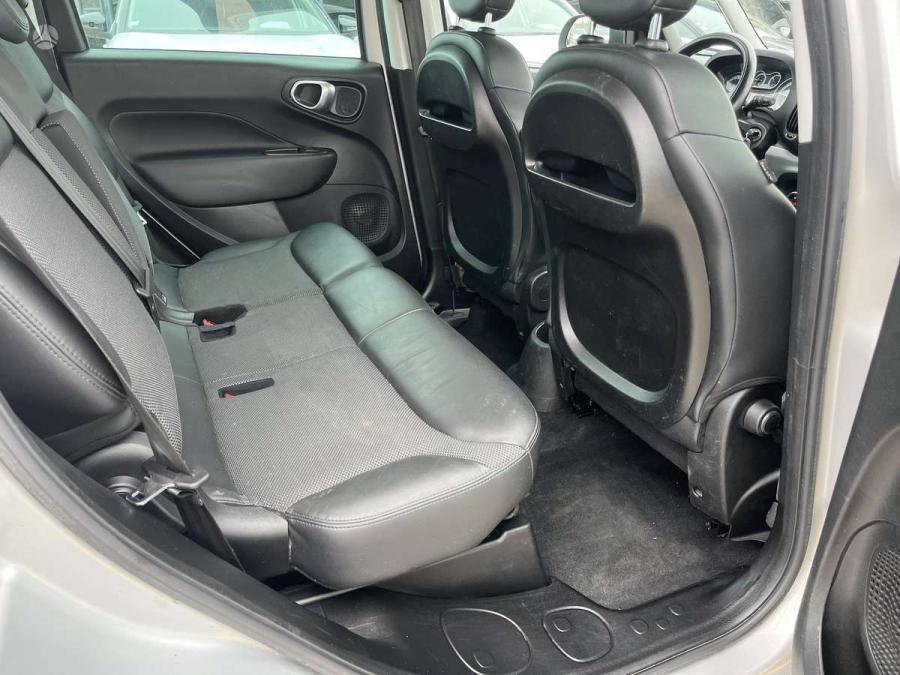Grey Fiat 500L 2016 in Taurage, with an engine capacity of 1.60 L and mileage of 196 thousand km for 5100 €, photo 25 on AUTOMOTO.COM.LV