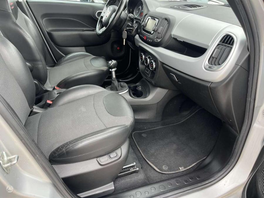 Grey Fiat 500L 2016 in Taurage, with an engine capacity of 1.60 L and mileage of 196 thousand km for 5100 €, photo 26 on AUTOMOTO.COM.LV