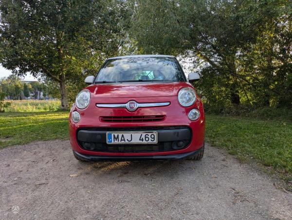 Sarkans Fiat 500L 2013 Šauļi, ar dzinēja tilpumu 1.25 L un nobraukumu 213 tūkst. km par 4700 €, foto 1 vietnē AUTOMOTO.COM.LV
