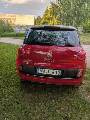 Red Fiat 500L 2013 in Siauliai, with an engine capacity of 1.25 L and mileage of 213 thousand km for 4700 €, photo 3 on AUTOMOTO.COM.LV