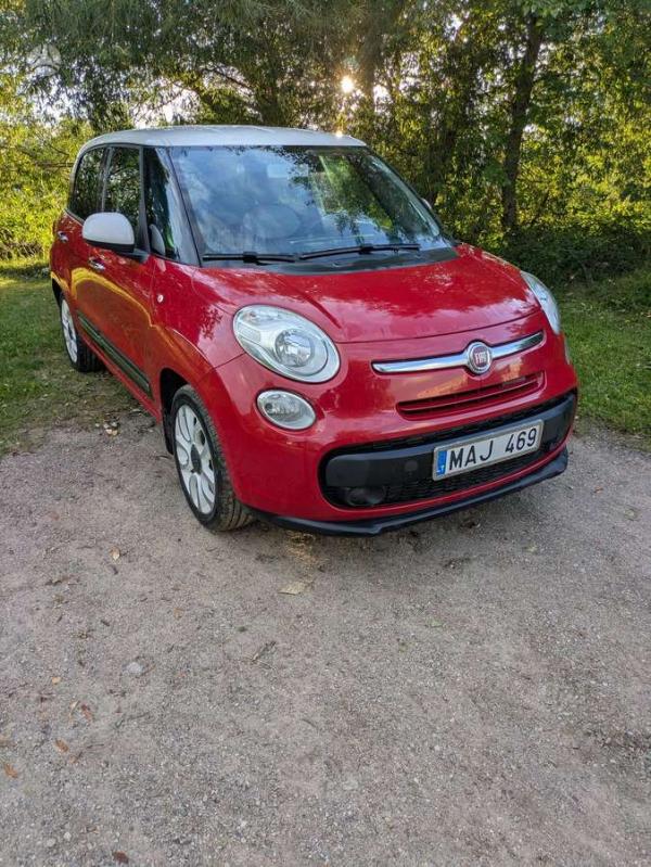 Sarkans Fiat 500L 2013 Šauļi, ar dzinēja tilpumu 1.25 L un nobraukumu 213 tūkst. km par 4700 €, foto 5 vietnē AUTOMOTO.COM.LV