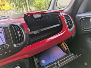 Red Fiat 500L 2013 in Siauliai, with an engine capacity of 1.25 L and mileage of 213 thousand km for 4700 €, photo 8 on AUTOMOTO.COM.LV