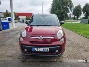 Red Fiat 500L 2014 in Taurage, with an engine capacity of 1.30 L and mileage of 219 thousand km for 2500 €, photo 3 on AUTOMOTO.COM.LV