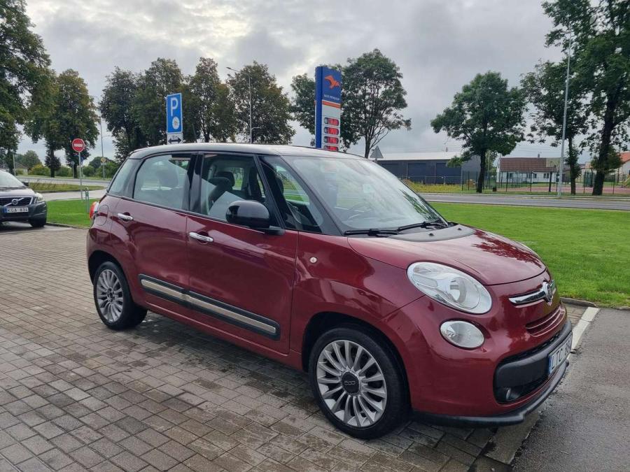 Red Fiat 500L 2014 in Taurage, with an engine capacity of 1.30 L and mileage of 219 thousand km for 2500 €, photo 6 on AUTOMOTO.COM.LV