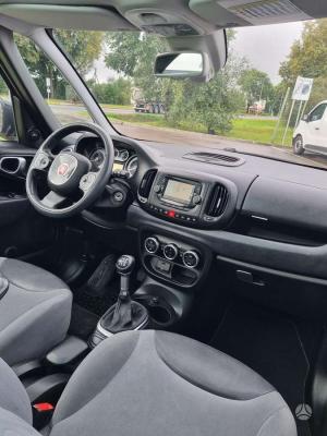 Red Fiat 500L 2014 in Taurage, with an engine capacity of 1.30 L and mileage of 219 thousand km for 2500 €, photo 14 on AUTOMOTO.COM.LV