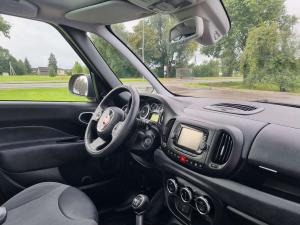 Red Fiat 500L 2014 in Taurage, with an engine capacity of 1.30 L and mileage of 219 thousand km for 2500 €, photo 15 on AUTOMOTO.COM.LV