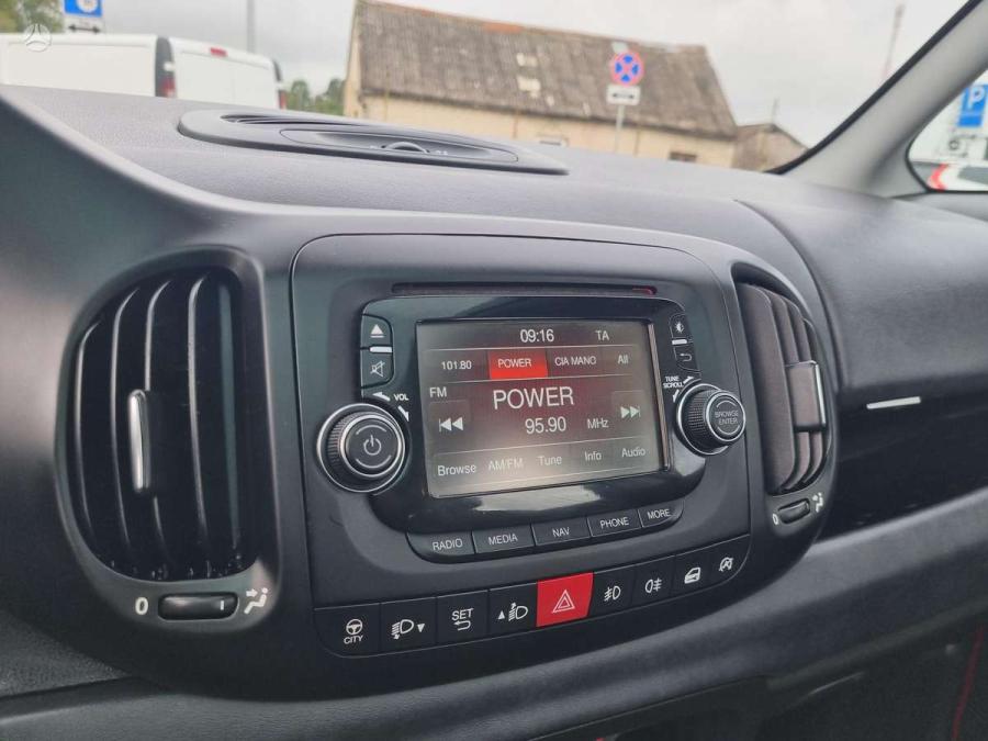 Red Fiat 500L 2014 in Taurage, with an engine capacity of 1.30 L and mileage of 219 thousand km for 2500 €, photo 19 on AUTOMOTO.COM.LV