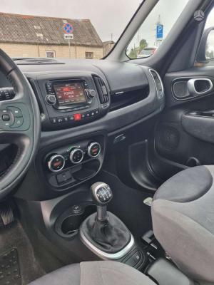 Red Fiat 500L 2014 in Taurage, with an engine capacity of 1.30 L and mileage of 219 thousand km for 2500 €, photo 21 on AUTOMOTO.COM.LV