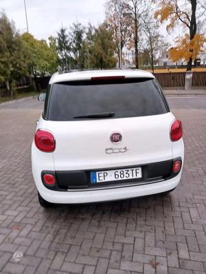 White Fiat 500L 2013 in Taurage, with an engine capacity of 1.25 L and mileage of 223 thousand km for 2350 €, photo 7 on AUTOMOTO.COM.LV