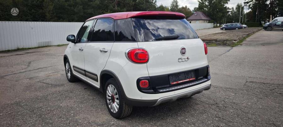 White Fiat 500L 2015 in Utena, with an engine capacity of 1.60 L and mileage of 182 thousand km for 4650 €, photo 4 on AUTOMOTO.COM.LV