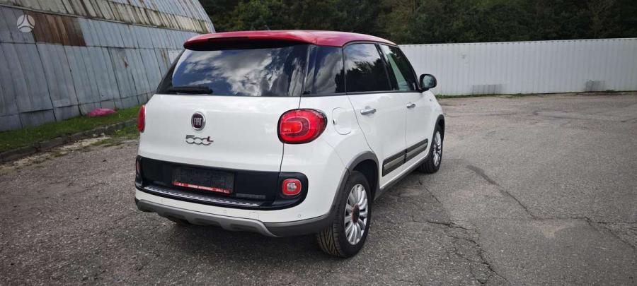 White Fiat 500L 2015 in Utena, with an engine capacity of 1.60 L and mileage of 182 thousand km for 4650 €, photo 7 on AUTOMOTO.COM.LV