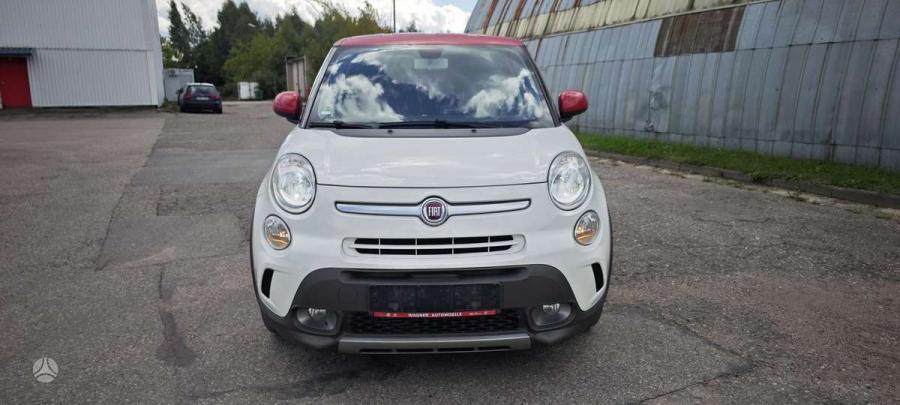 White Fiat 500L 2015 in Utena, with an engine capacity of 1.60 L and mileage of 182 thousand km for 4650 €, photo 9 on AUTOMOTO.COM.LV