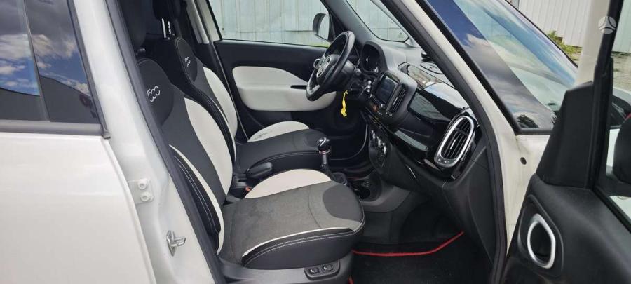 White Fiat 500L 2015 in Utena, with an engine capacity of 1.60 L and mileage of 182 thousand km for 4650 €, photo 13 on AUTOMOTO.COM.LV