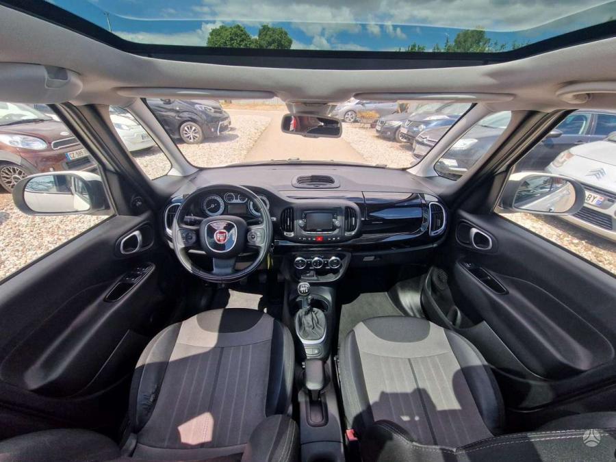 White Fiat 500L 2014 in Taurage, with an engine capacity of 1.30 L and mileage of 190 thousand km for 4100 €, photo 10 on AUTOMOTO.COM.LV