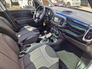 White Fiat 500L 2014 in Taurage, with an engine capacity of 1.30 L and mileage of 190 thousand km for 4100 €, photo 13 on AUTOMOTO.COM.LV