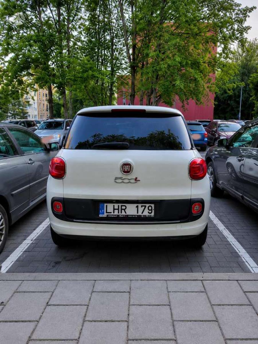 Balts Fiat 500L 2014 Klaipėda, ar dzinēja tilpumu 1.25 L un nobraukumu 267 tūkst. km par 2000 €, foto 4 vietnē AUTOMOTO.COM.LV