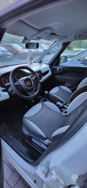 Balts Fiat 500L 2014 Klaipėda, ar dzinēja tilpumu 1.25 L un nobraukumu 267 tūkst. km par 2000 €, foto 9 vietnē AUTOMOTO.COM.LV
