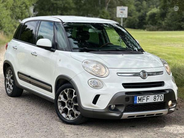 Белый Фиат 500L 2014 в Вильнюс, объемом двигателя 1.39 л и пробегом 192 тыс. км за 3300 €, фото 4 на AUTOMOTO.COM.LV