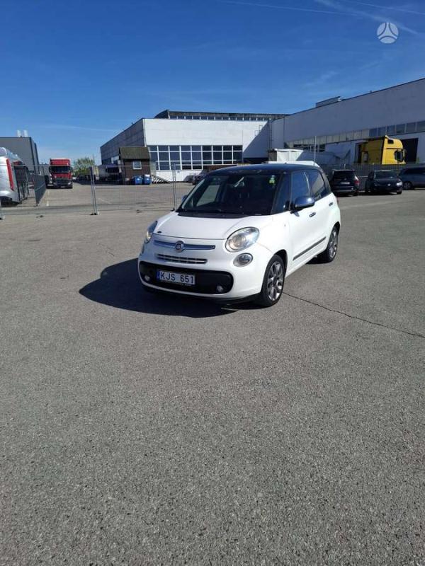 White Fiat 500L 2014 in Marijampole, with an engine capacity of 1.40 L and mileage of 230 thousand km for 3700 €, photo 1 on AUTOMOTO.COM.LV