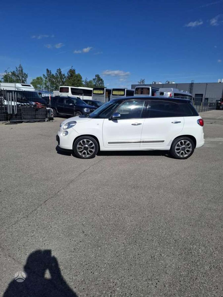 Balts Fiat 500L 2014 Marijampole, ar dzinēja tilpumu 1.40 L un nobraukumu 230 tūkst. km par 3700 €, foto 4 vietnē AUTOMOTO.COM.LV