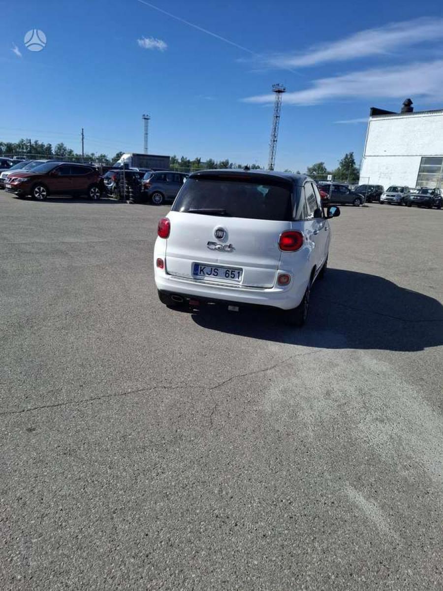 Balts Fiat 500L 2014 Marijampole, ar dzinēja tilpumu 1.40 L un nobraukumu 230 tūkst. km par 3700 €, foto 5 vietnē AUTOMOTO.COM.LV