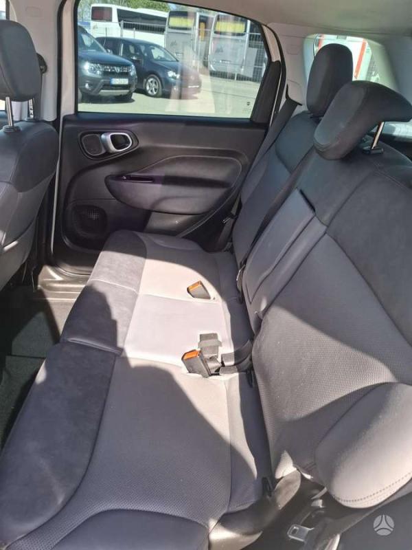 White Fiat 500L 2014 in Marijampole, with an engine capacity of 1.40 L and mileage of 230 thousand km for 3700 €, photo 9 on AUTOMOTO.COM.LV
