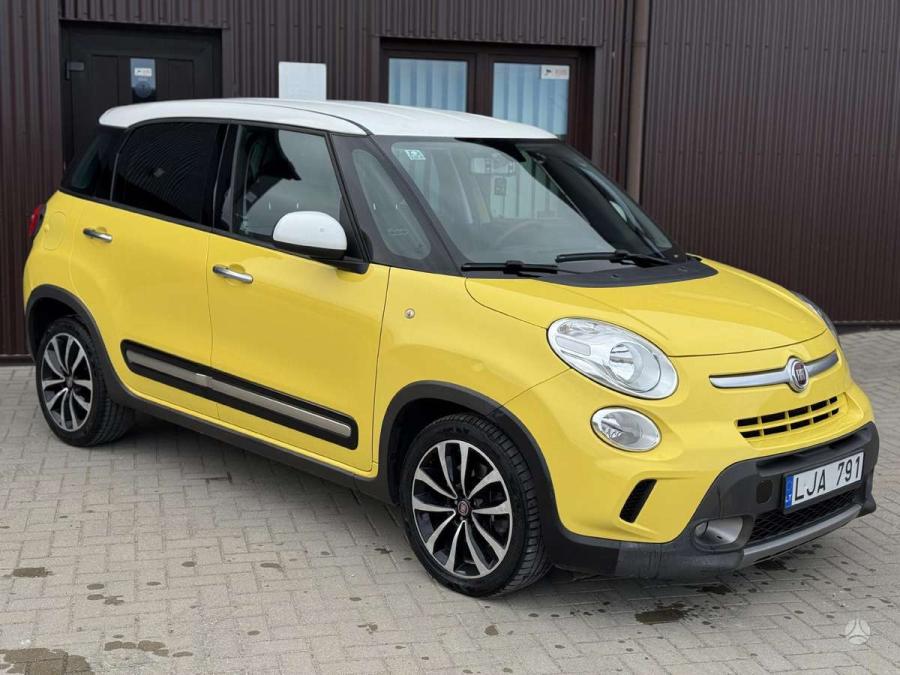 Yellow Fiat 500L 2014 in Telschi, with an engine capacity of 1.60 L and mileage of 152 thousand km for 4500 €, photo 7 on AUTOMOTO.COM.LV