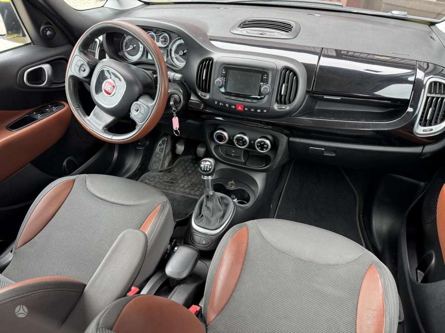 Yellow Fiat 500L 2014 in Telschi, with an engine capacity of 1.60 L and mileage of 152 thousand km for 4500 €, photo 25 on AUTOMOTO.COM.LV