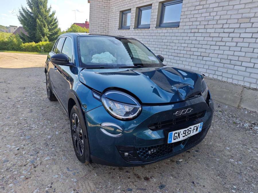 Blue Fiat 600 2024 in Telschi, with an engine capacity of 1.20 L and mileage of 7 thousand km for 10600 €, photo 17 on AUTOMOTO.COM.LV