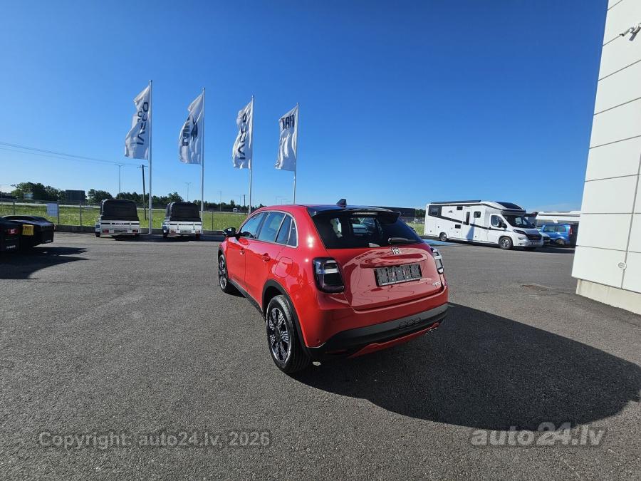 Red Fiat 600 2026 in Tartu, with an engine capacity of 1.20 L and mileage of 0 thousand km for 25900 €, photo 5 on AUTOMOTO.COM.LV