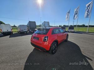 Red Fiat 600 2026 in Tartu, with an engine capacity of 1.20 L and mileage of 0 thousand km for 25900 €, photo 7 on AUTOMOTO.COM.LV