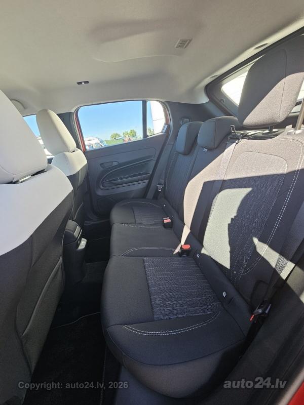 Sarkans Fiat 600 2026 Tartu, ar dzinēja tilpumu 1.20 L un nobraukumu 0 tūkst. km par 25900 €, foto 9 vietnē AUTOMOTO.COM.LV