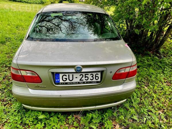 Pelēks Fiat Albea 2007 Cēsis, ar dzinēja tilpumu 1.40 L un nobraukumu 195 tūkst. km par 800 €, foto 3 vietnē AUTOMOTO.COM.LV