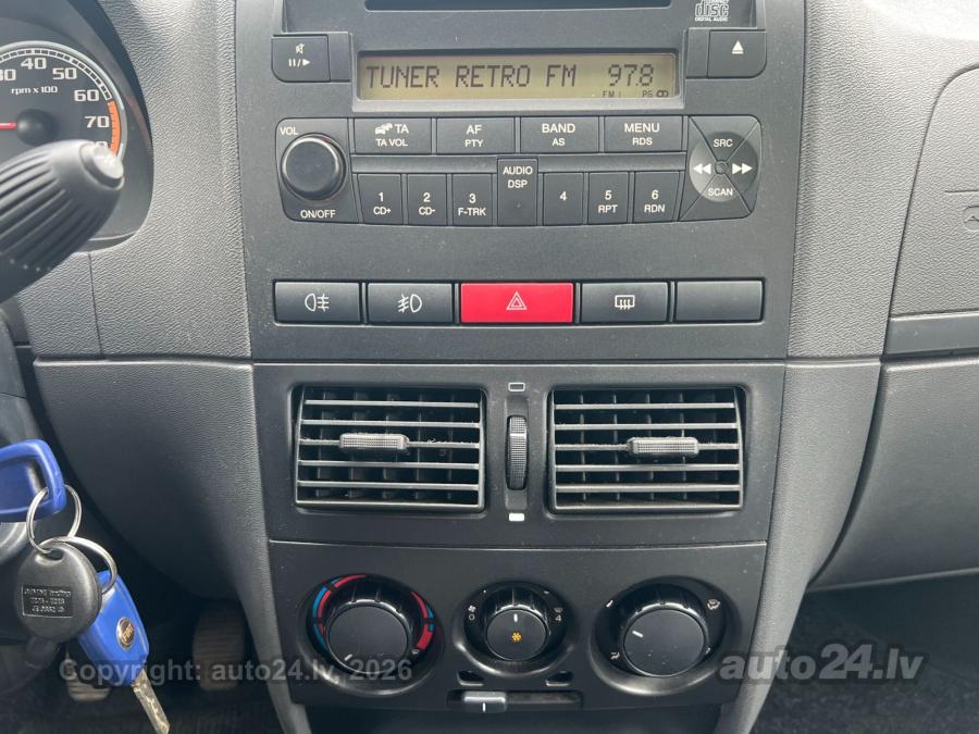 Red Fiat Albea 2008 in Tallinn, with an engine capacity of 1.40 L and mileage of 125 thousand km for 990 €, photo 9 on AUTOMOTO.COM.LV