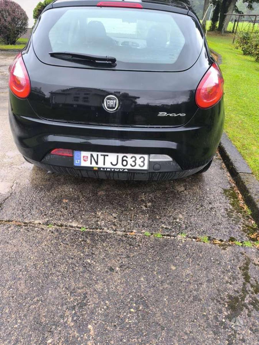 Melns Fiat Bravo 2007 Jonava, ar dzinēja tilpumu 1.91 L un nobraukumu 3 tūkst. km par 850 €, foto 3 vietnē AUTOMOTO.COM.LV