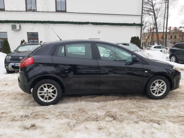 Black Fiat Bravo 2008 in Daugavpils, with an engine capacity of 1.90 L and mileage of 0 thousand km for 1750 €, photo 5 on AUTOMOTO.COM.LV