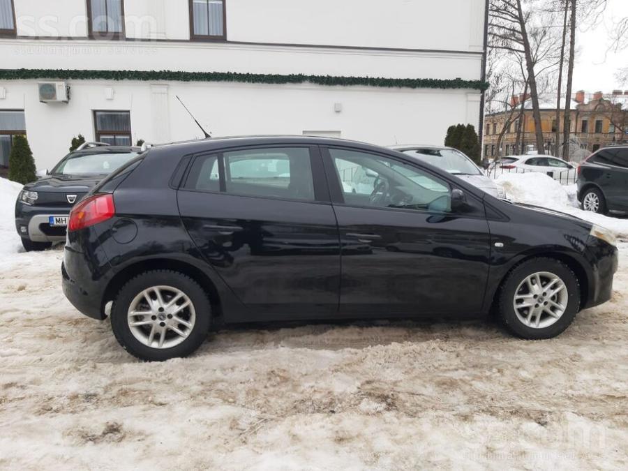 Black Fiat Bravo 2008 in Daugavpils, with an engine capacity of 1.90 L and mileage of 0 thousand km for 1750 €, photo 5 on AUTOMOTO.COM.LV