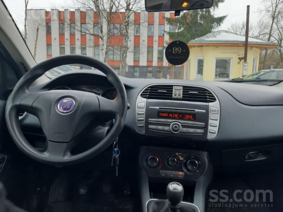 Black Fiat Bravo 2008 in Daugavpils, with an engine capacity of 1.90 L and mileage of 0 thousand km for 1750 €, photo 18 on AUTOMOTO.COM.LV