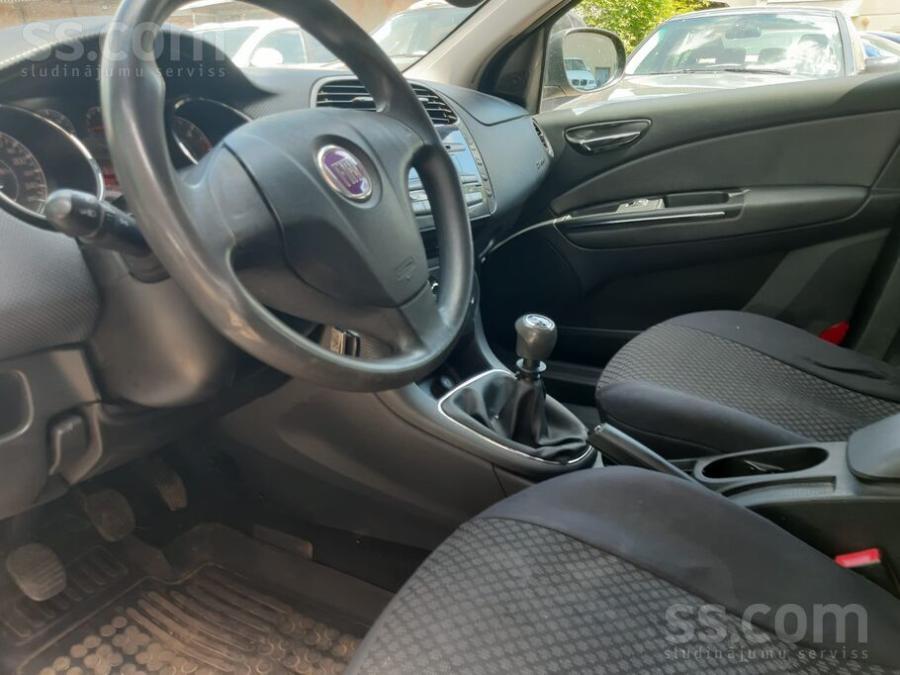 Black Fiat Bravo 2008 in Daugavpils, with an engine capacity of 1.90 L and mileage of 0 thousand km for 1650 €, photo 10 on AUTOMOTO.COM.LV