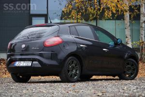 Melns Fiat Bravo 2008 Rīga, ar dzinēja tilpumu 1.90 L un nobraukumu 248 tūkst. km par 1290 €, foto 6 vietnē AUTOMOTO.COM.LV