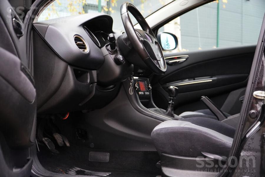 Melns Fiat Bravo 2008 Rīga, ar dzinēja tilpumu 1.90 L un nobraukumu 248 tūkst. km par 1290 €, foto 15 vietnē AUTOMOTO.COM.LV