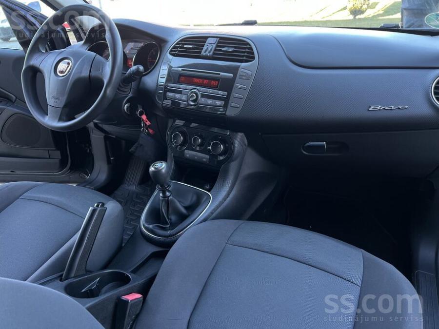 Black Fiat Bravo 2008 in Jekabpils, with an engine capacity of 1.60 L and mileage of 209 thousand km for 2990 €, photo 16 on AUTOMOTO.COM.LV