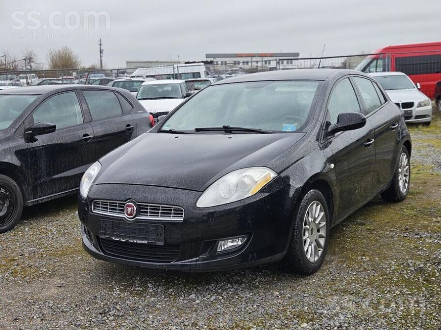 Black Fiat Bravo 2008 in Jekabpils, with an engine capacity of 1.60 L and mileage of 209 thousand km for 2990 €, photo 24 on AUTOMOTO.COM.LV