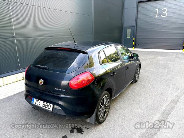 Melns Fiat Bravo 2008 Tallina, ar dzinēja tilpumu 1.90 L un nobraukumu 269 tūkst. km par 1999 €, foto 2 vietnē AUTOMOTO.COM.LV